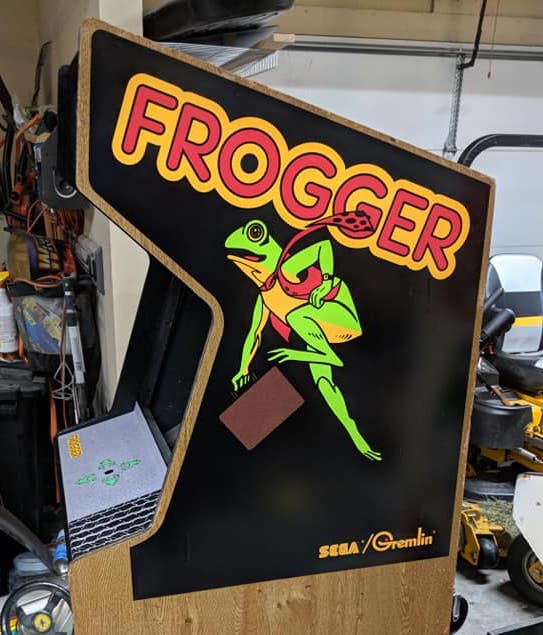 Frogger Arcade Game